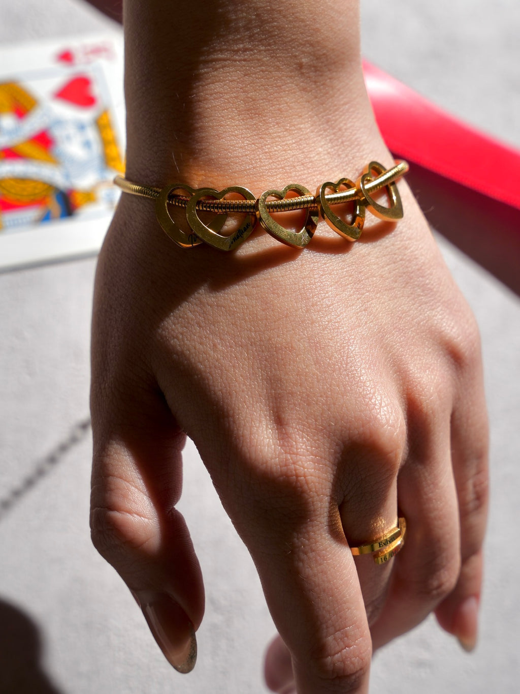 Pulsera Personalizada con Charm de Corazones – Stephanie Erbe